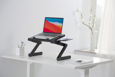 Compra Acteck Soporte Elevador Laptop 18" 10kg AC-934558 | Cyberpuerta.mx