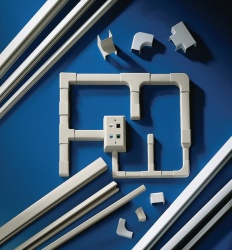 Compra Hellermann Tyton Caja para Canaleta, 1 Puerto, Blanco TSRFW-JB3 | Cyberpuerta.mx