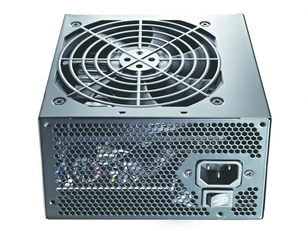 Compra Fuente de Poder Cooler Master G700 80 PLUS Bronze 700W RS-700 ...