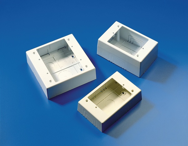 Compra Hellermann Tyton Caja para Canaleta, 1 Puerto, Blanco TSRFW-JB3 | Cyberpuerta.mx