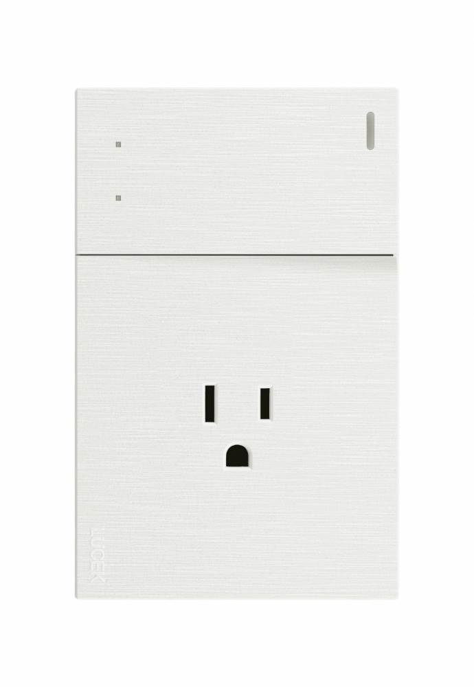 Compra Lucek Tomacorriente BF07/3-B, 1 Enchufe + 1 Apagador, BF07/3-B | Cyberpuerta.mx